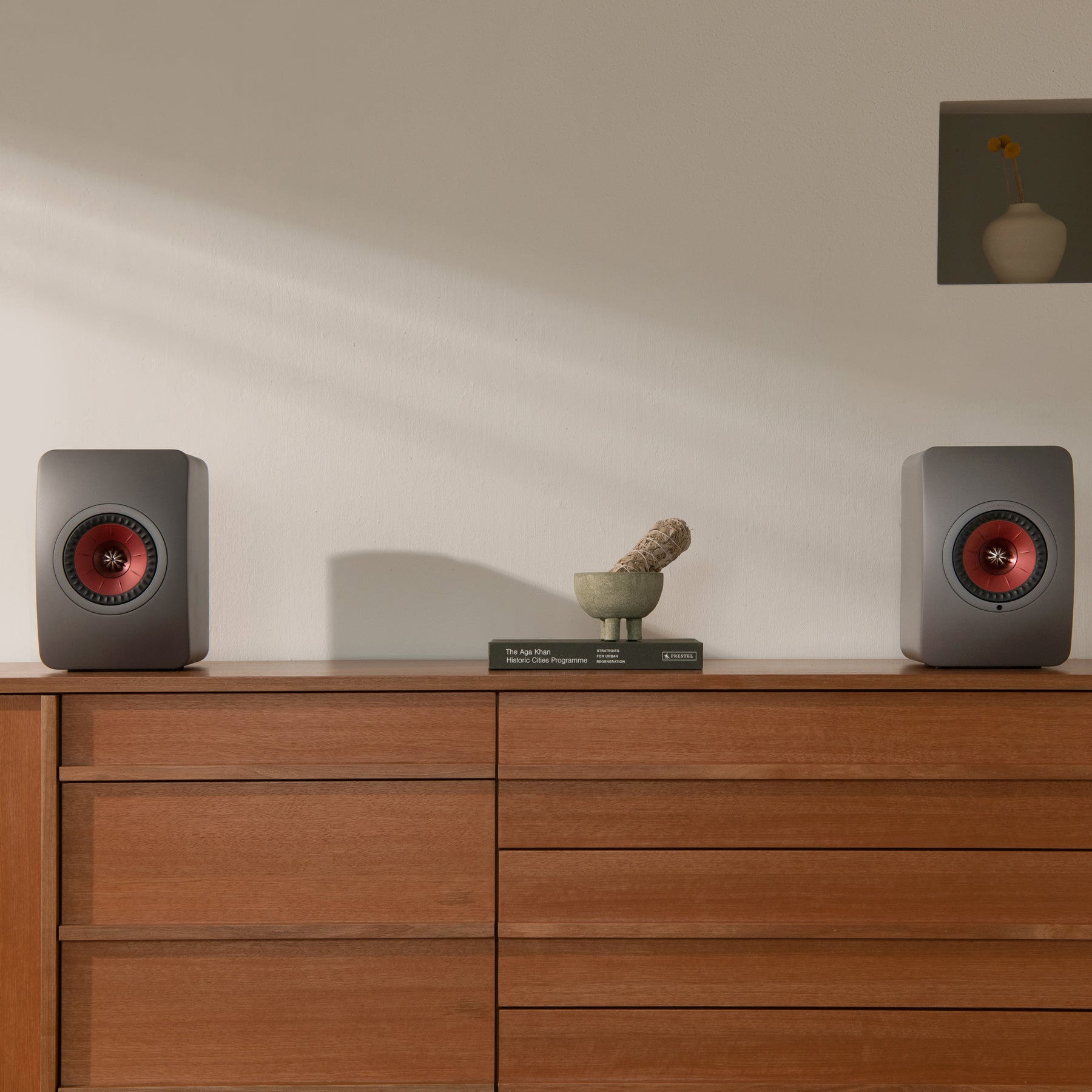 KEF: LS50 Wireless II Powered Speakers - Pair — TurntableLab.com