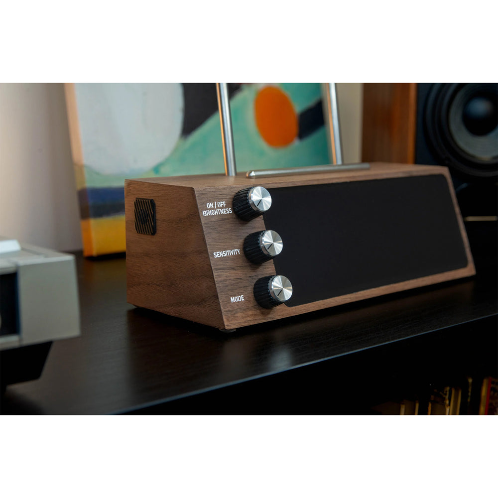 Petru: Smart Now Playing Vinyl Record Stand — TurntableLab.com