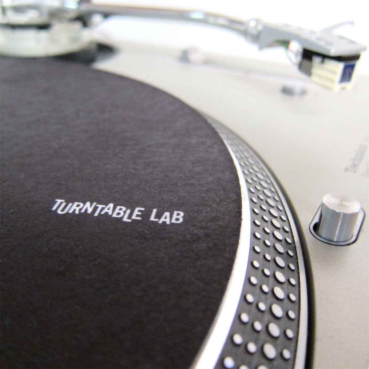 Turntable Lab: Switchmat Reversible Slipmat - Black / White ...