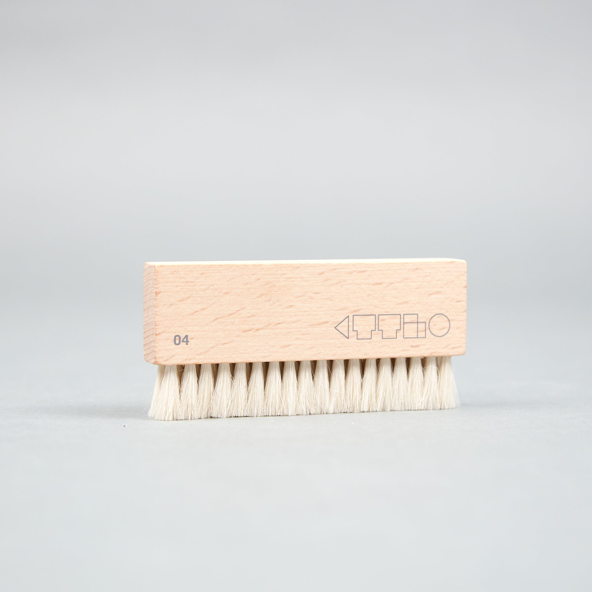 Turntable Lab: Wet+Dry Goat Hair Vinyl Record Brush — TurntableLab.com